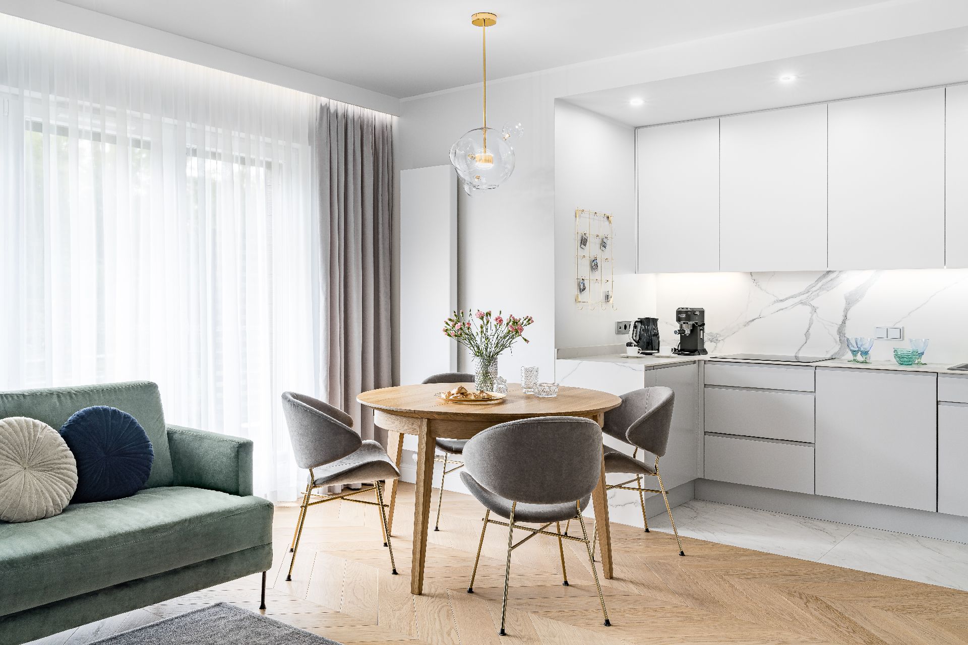 Wnętrze w stylu modern classic. Jak urządzić je krok po kroku? Poradnik