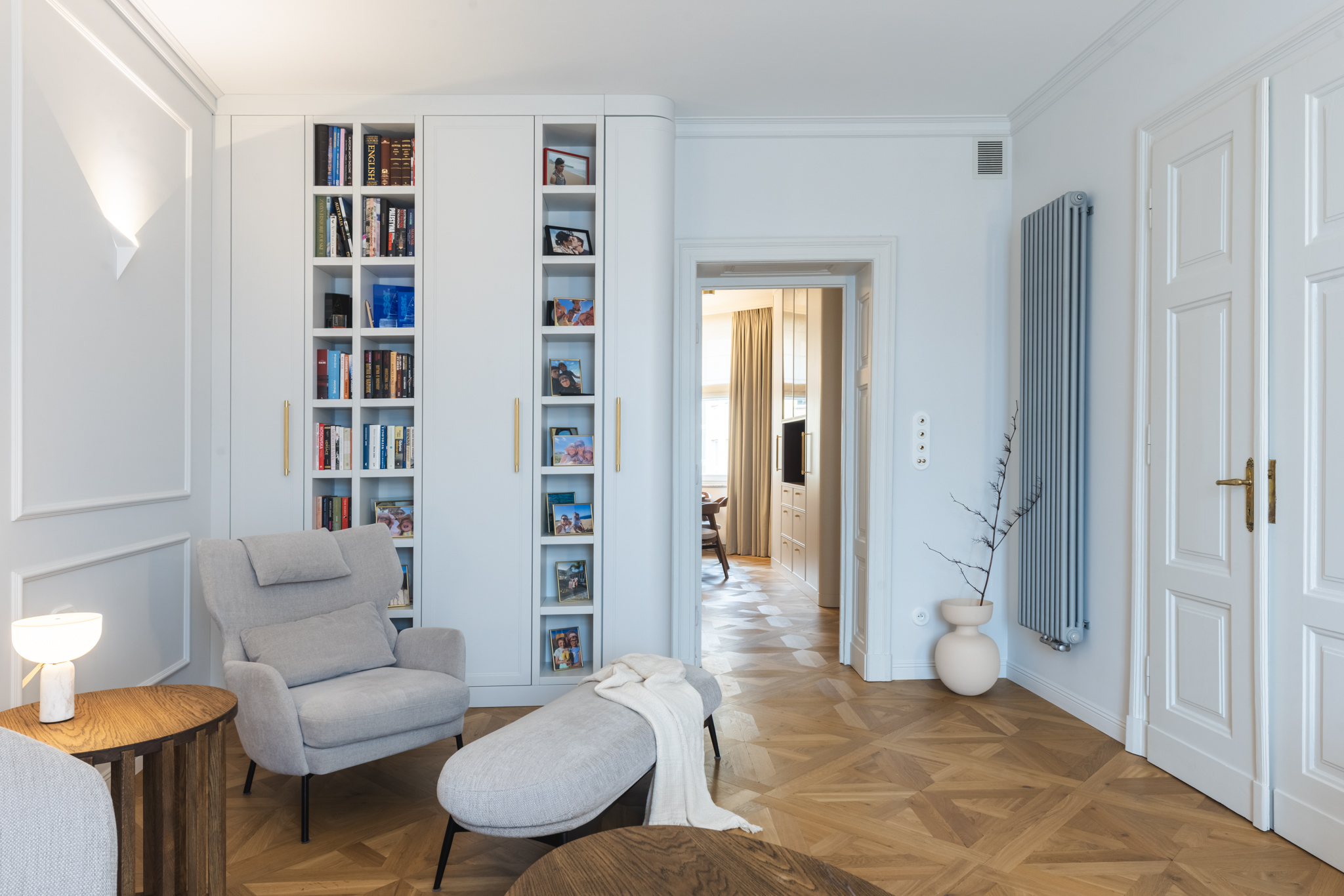 Wnętrze dla rodziny 2+2. Elegancki salon, świetna kuchnia. Wygodne ...